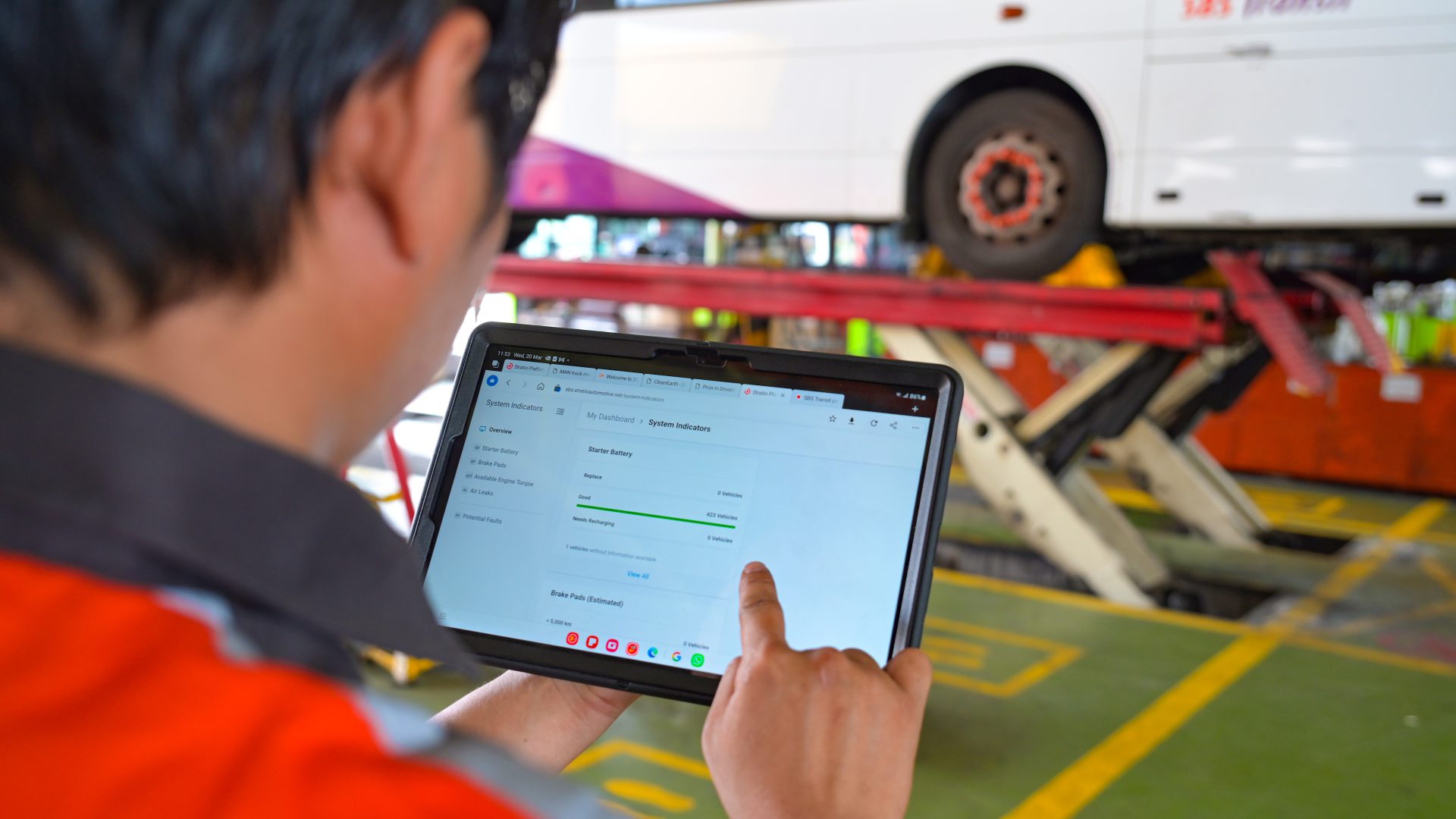 Singaporean SBS Transit enters deal with Stratio to implement ...