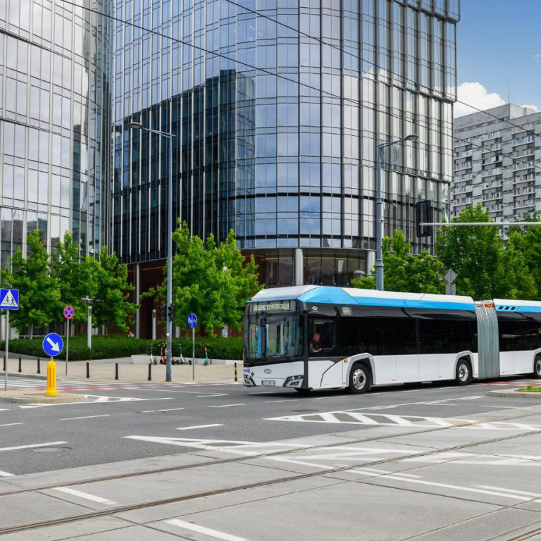 Why fuel cell buses are becoming operators’ vehicle of choice for ...