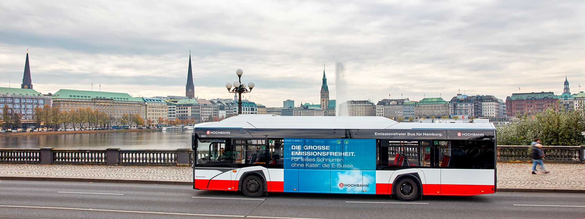 Hochbahn e-bus fleets has covered 20 million km. +70 further e-buses ...