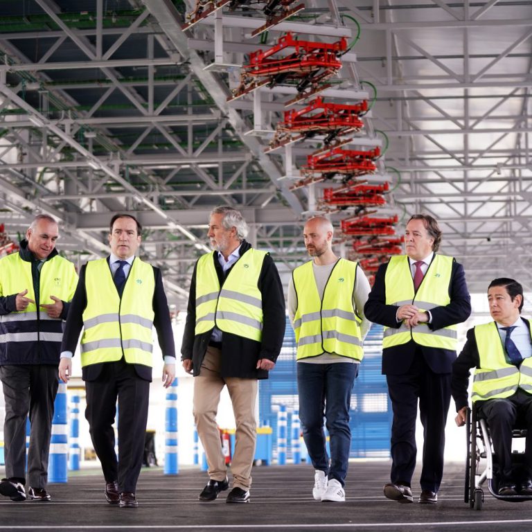 118 inverted pantograph chargers added at EMT Madrid Carabanchel depot ...