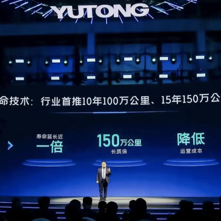 New commercial vehicles' battery launched by CATL with Yutong, with "lifespan of up to 15 years ...