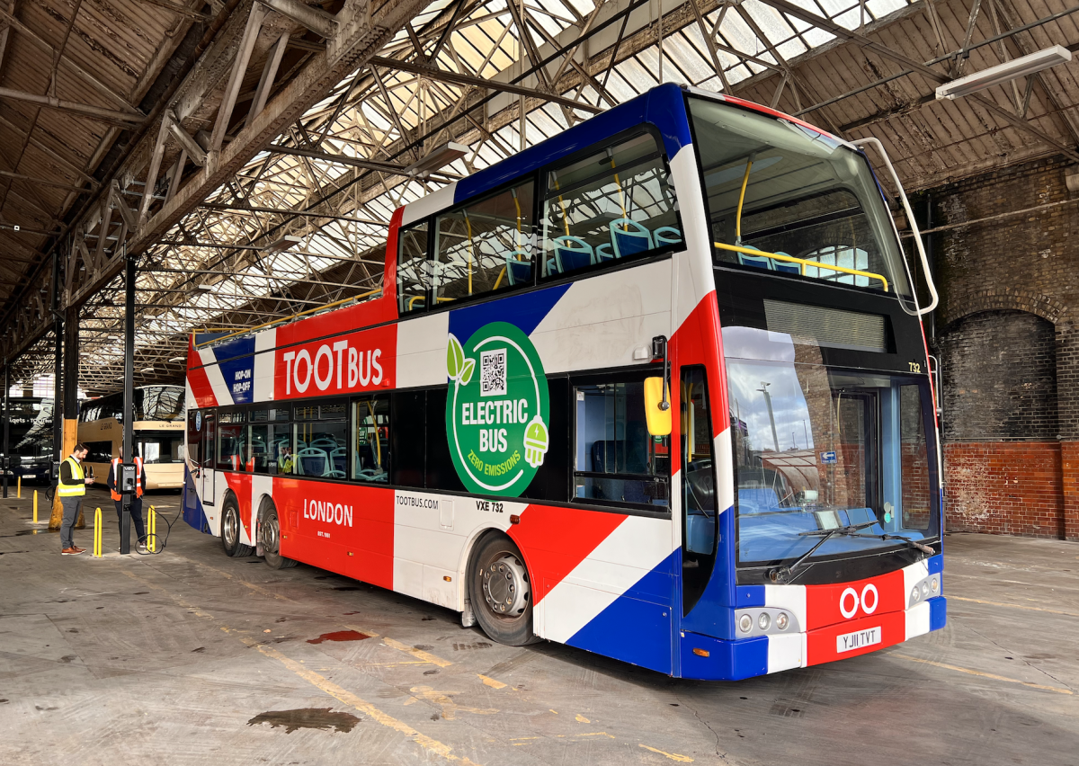 Sightseeing bus company Tootbus to install roof-mounted solar panels on ...