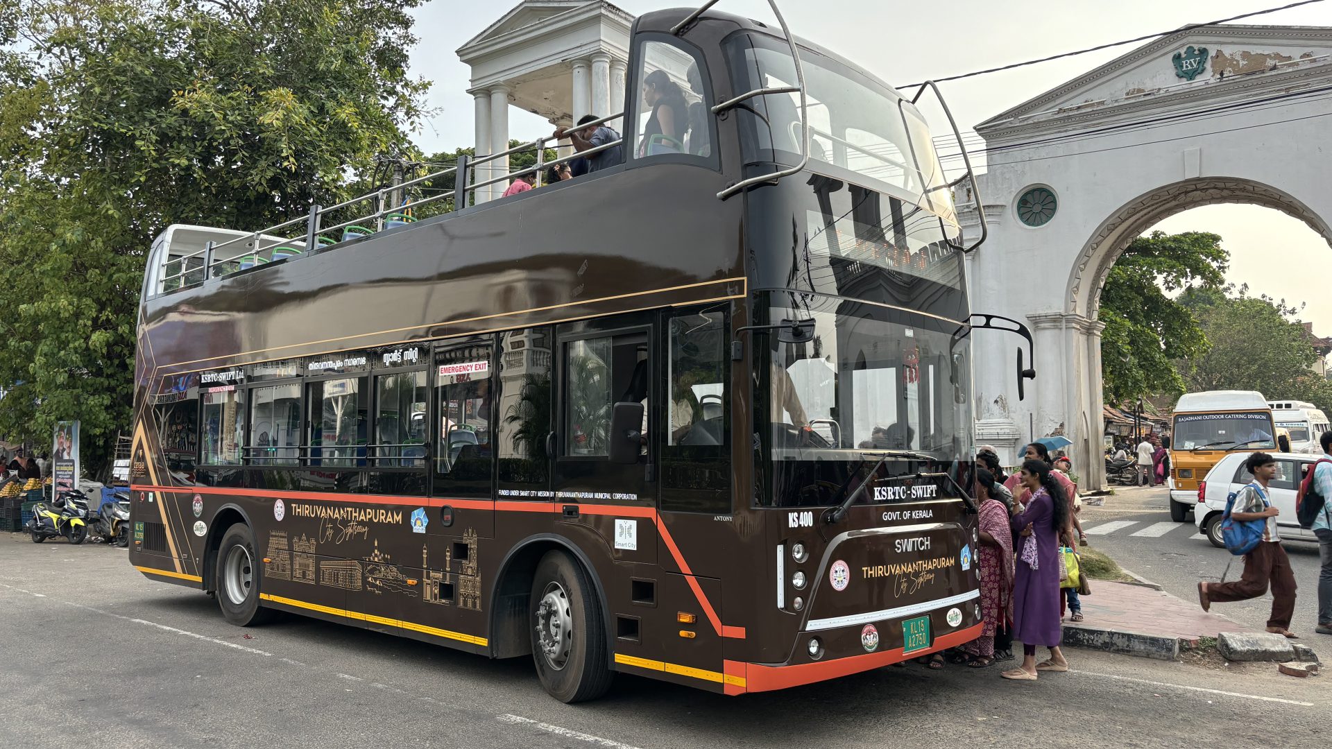 New Switch EiV22 double decker open top buses deployed in Kerala, India ...