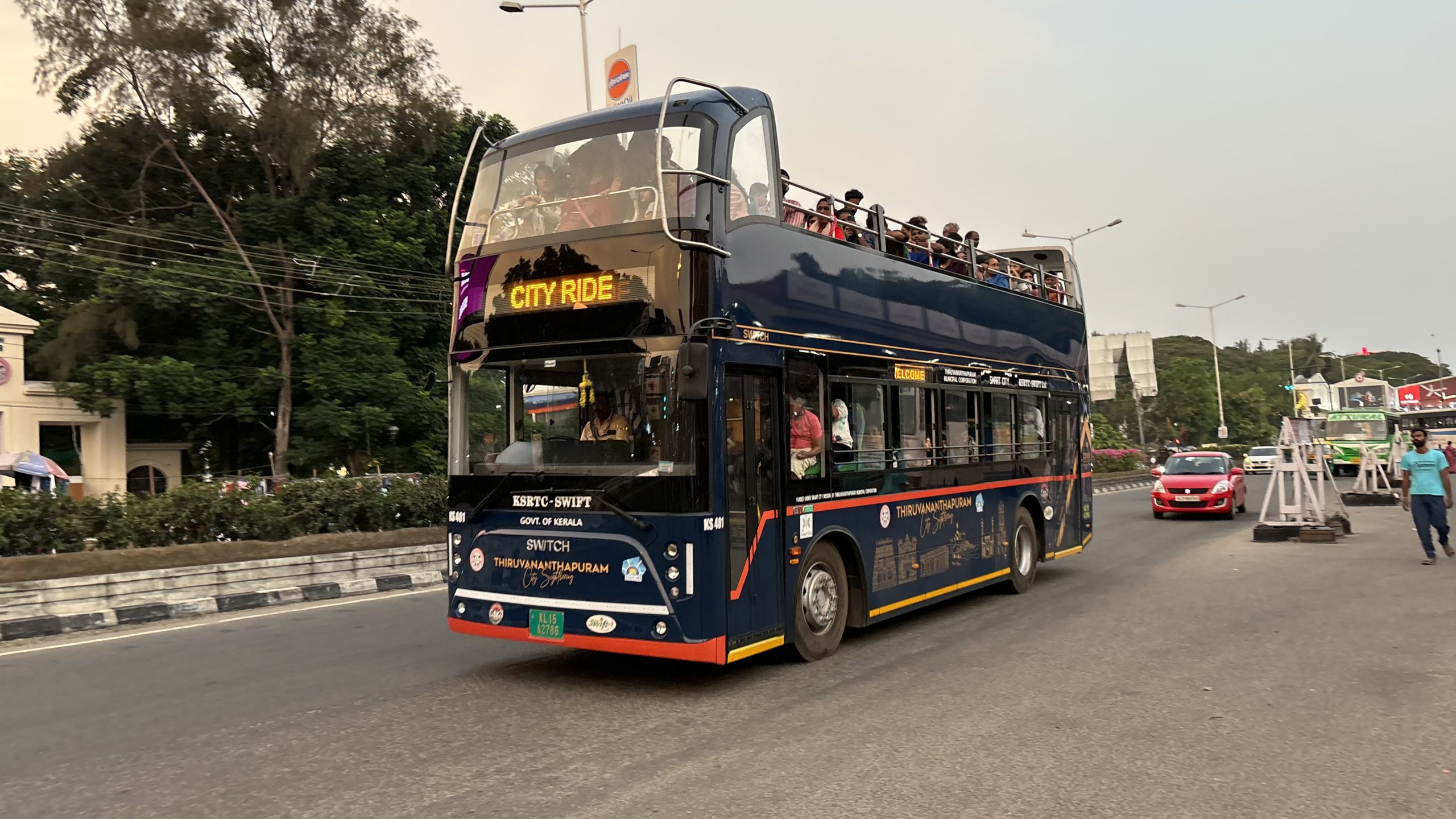 New Switch EiV22 double decker open top buses deployed in Kerala, India ...