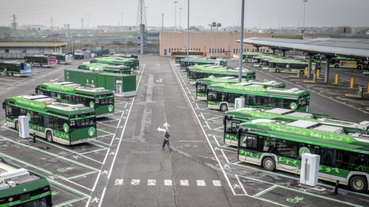 2,500 zero emission buses were awarded in Italy in 2023, Motus-E study ...
