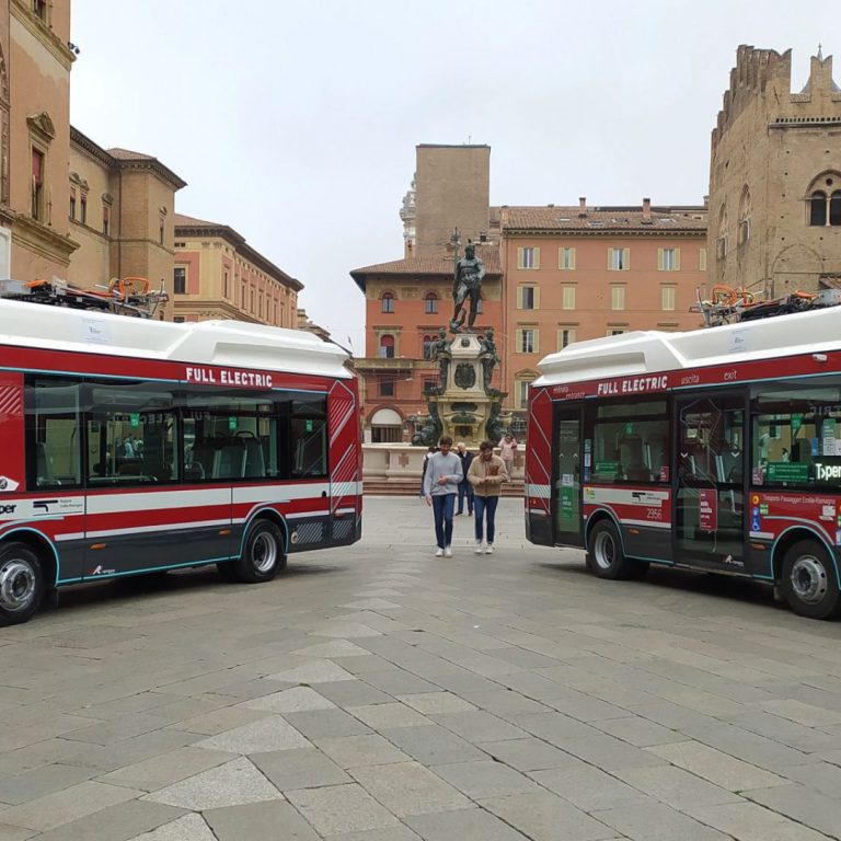 Italian bus market shows +44% growth in the first half of 2024. E-buses ...
