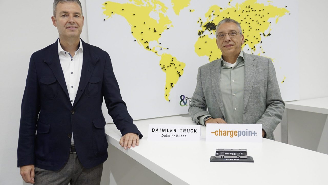 Daimler Buses and ChargePoint sign a collaboration agreement
