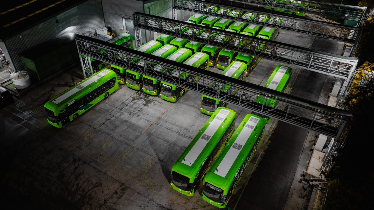 Heliox is converting 5 further First Bus depots to electric charging ...