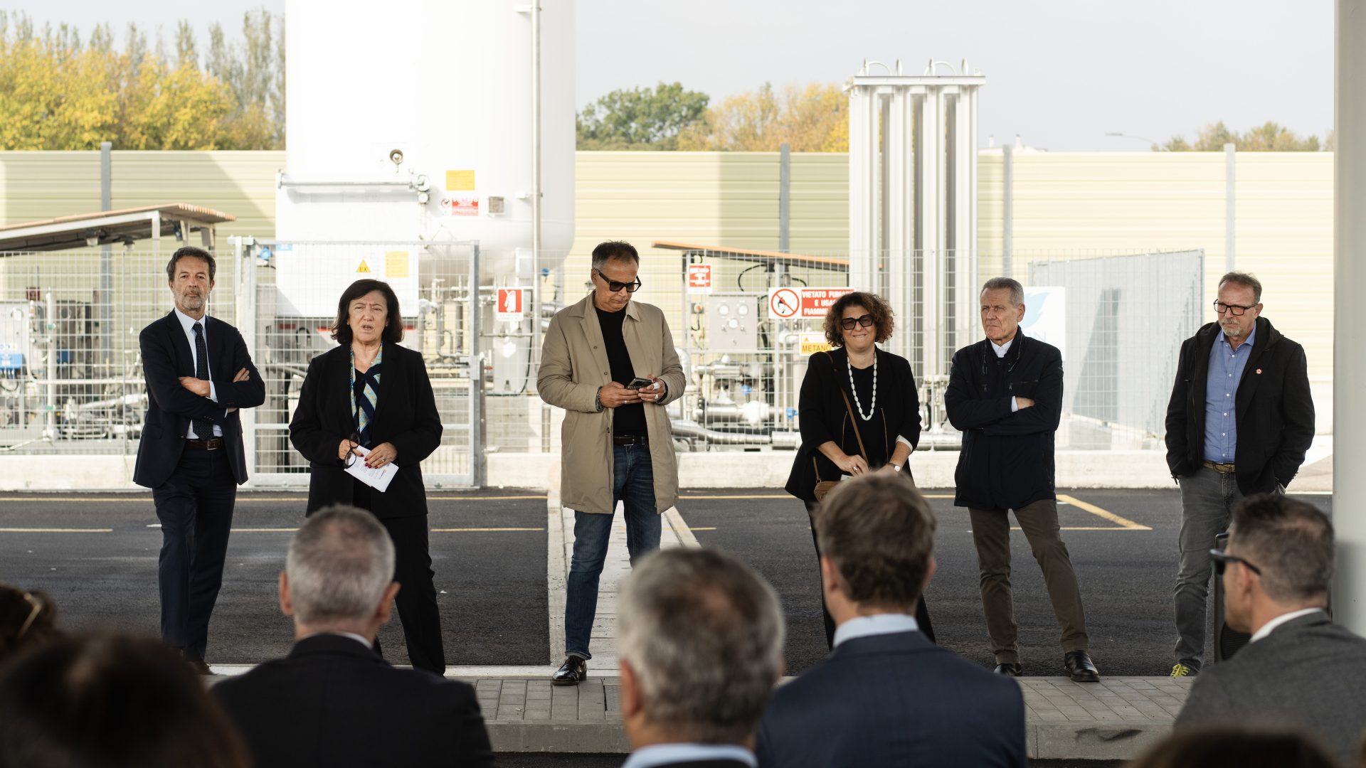 Bologna, TPER has inaugurated a new LNG distribution station ...