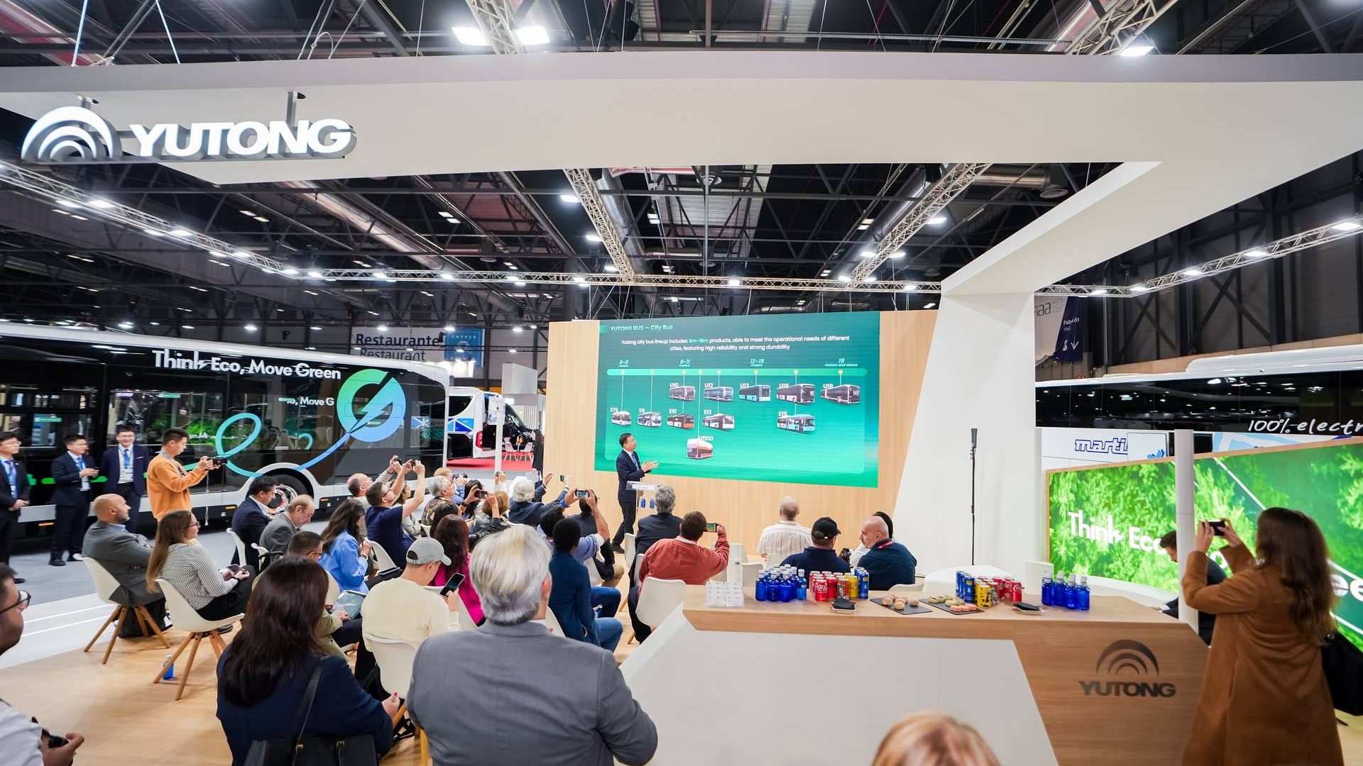 Spotlight on Yutong new 10-meter U10 model, featuring latest battery ...