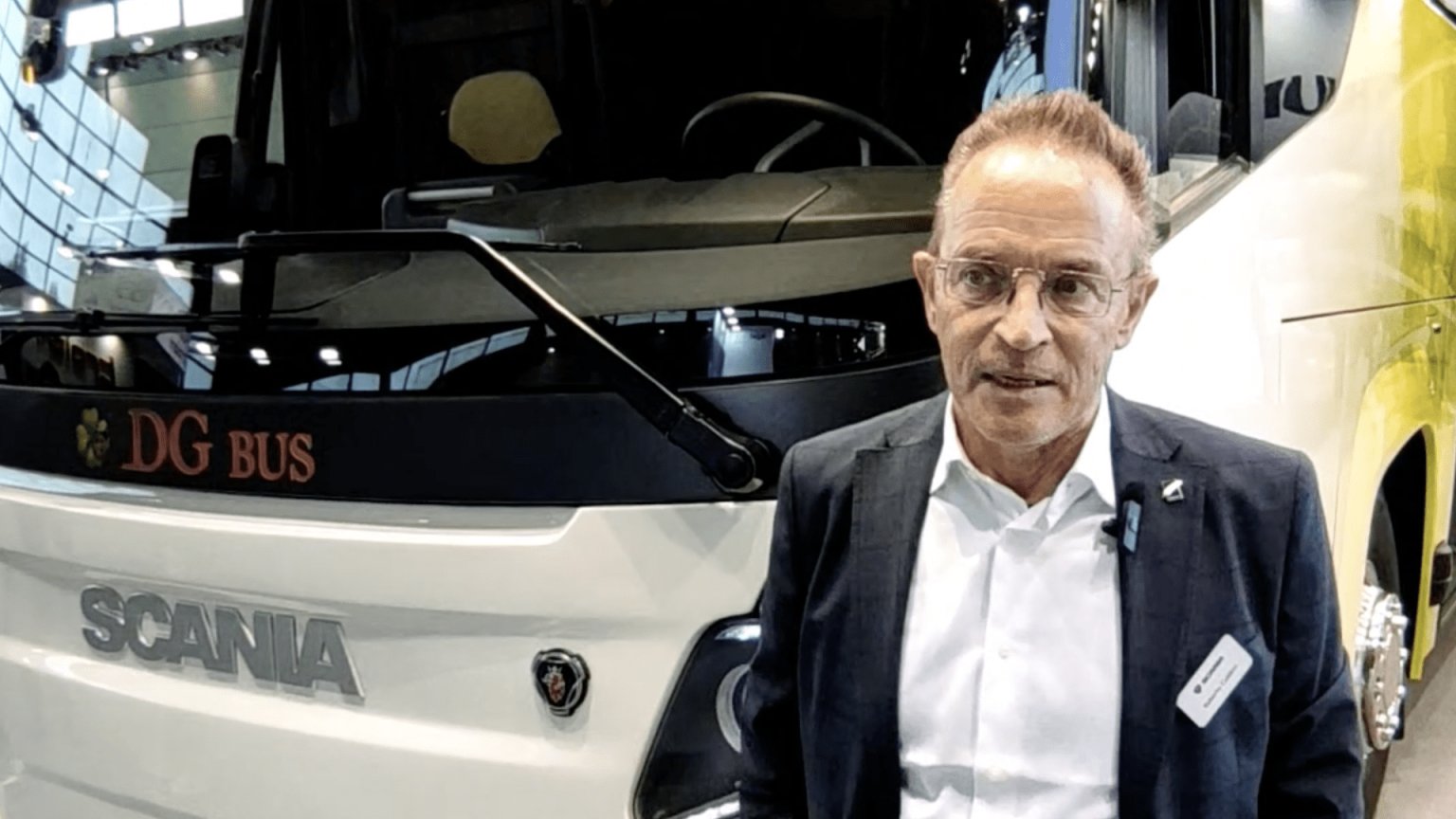 Scania believes in LNG coaches (while developing a plug-in hybrid). And ...