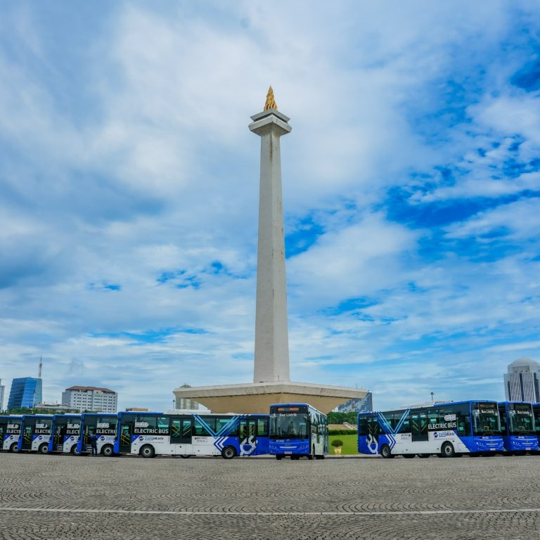 200 new e-buses introduced on Transjakarta, coming from Skywell ...
