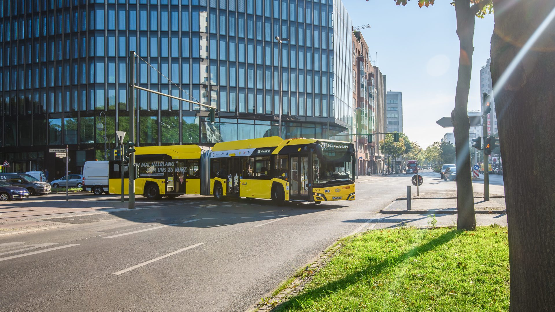 Solaris is delivering in Berlin the first e-buses with battery passport ...