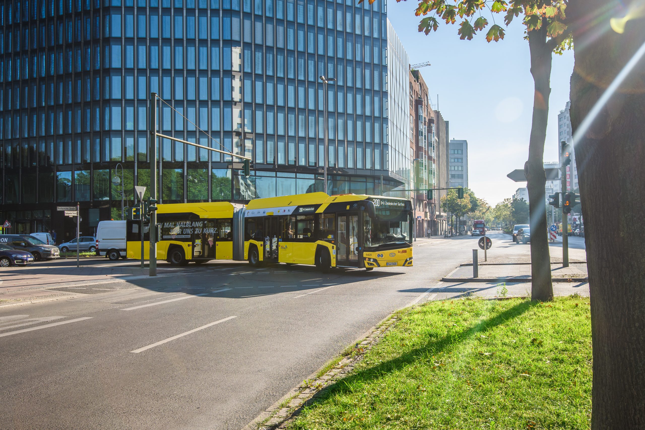 Solaris is delivering in Berlin the first e-buses with battery passport (mandatory from 2027 ...
