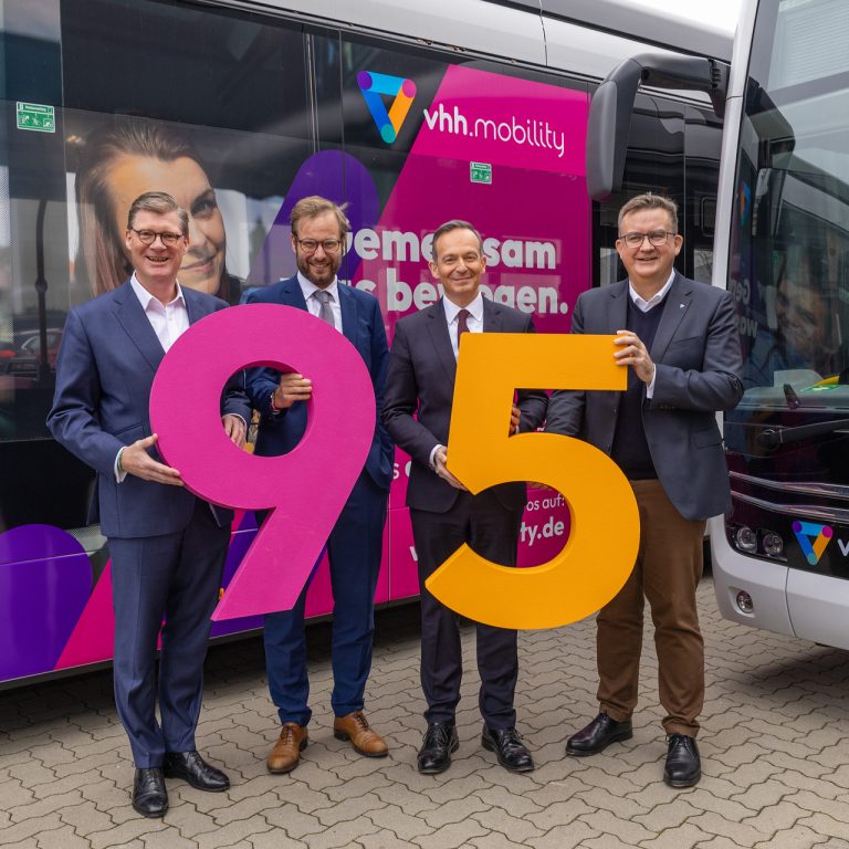 New batch of e-buses in Hamburg: delivery of 95 Mercedes eCitaro for Vhh.mobility is completed ...