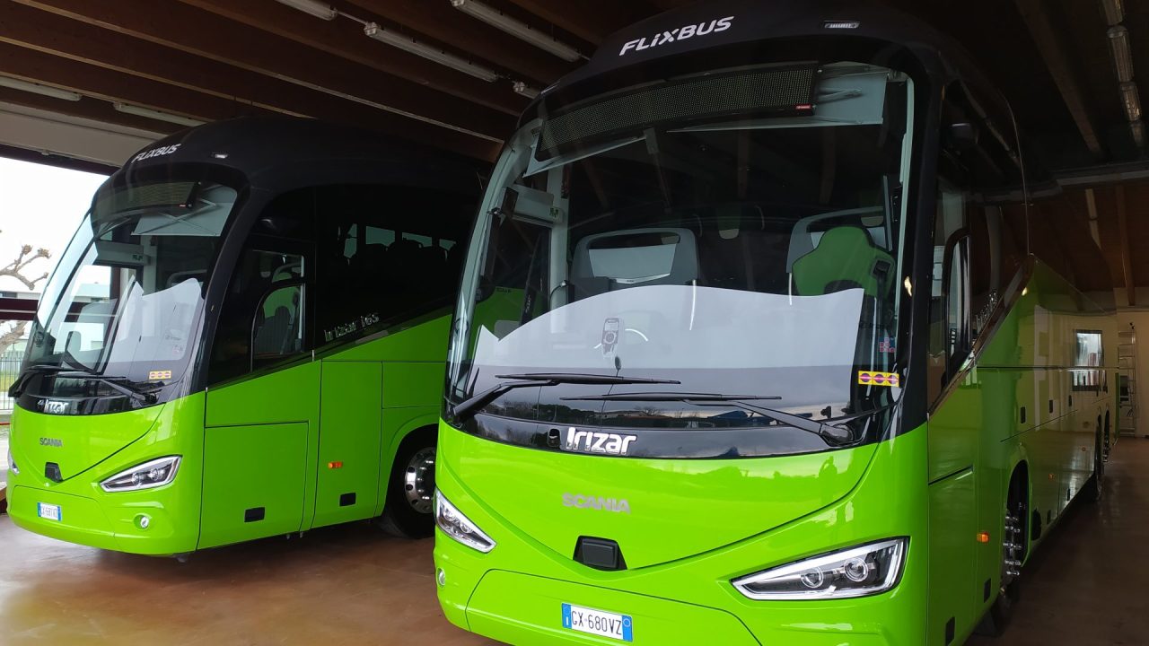 FlixBus introduces four LNG-powered coaches in Italy (by Irizar ...