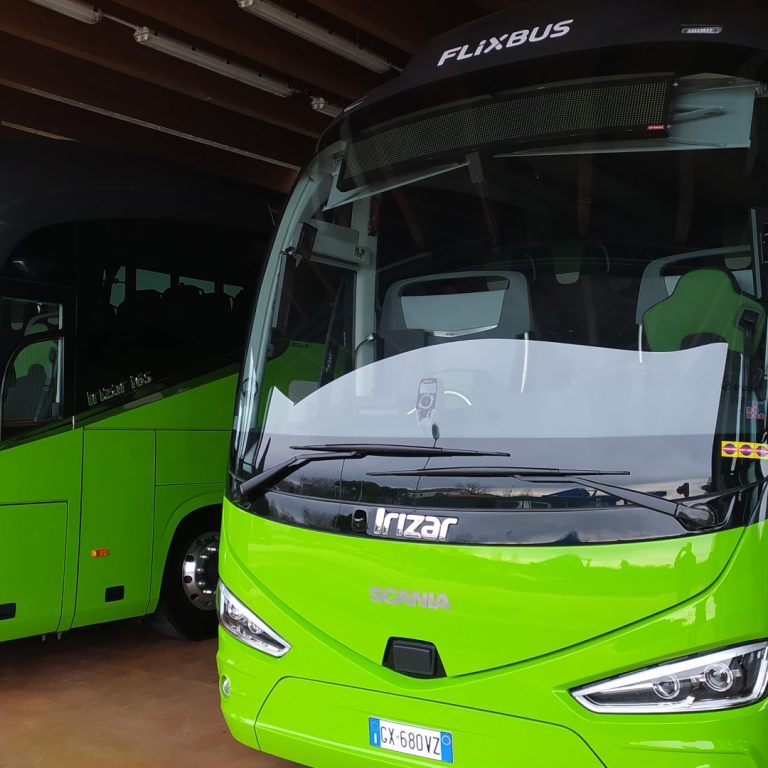 FlixBus introduces four LNG-powered coaches in Italy (by Irizar ...