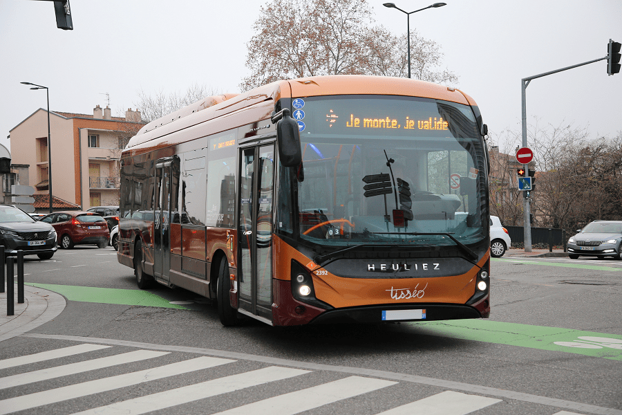 French bus and coach market grew 2% in 2024. Iveco, Mercedes and MAN on ...