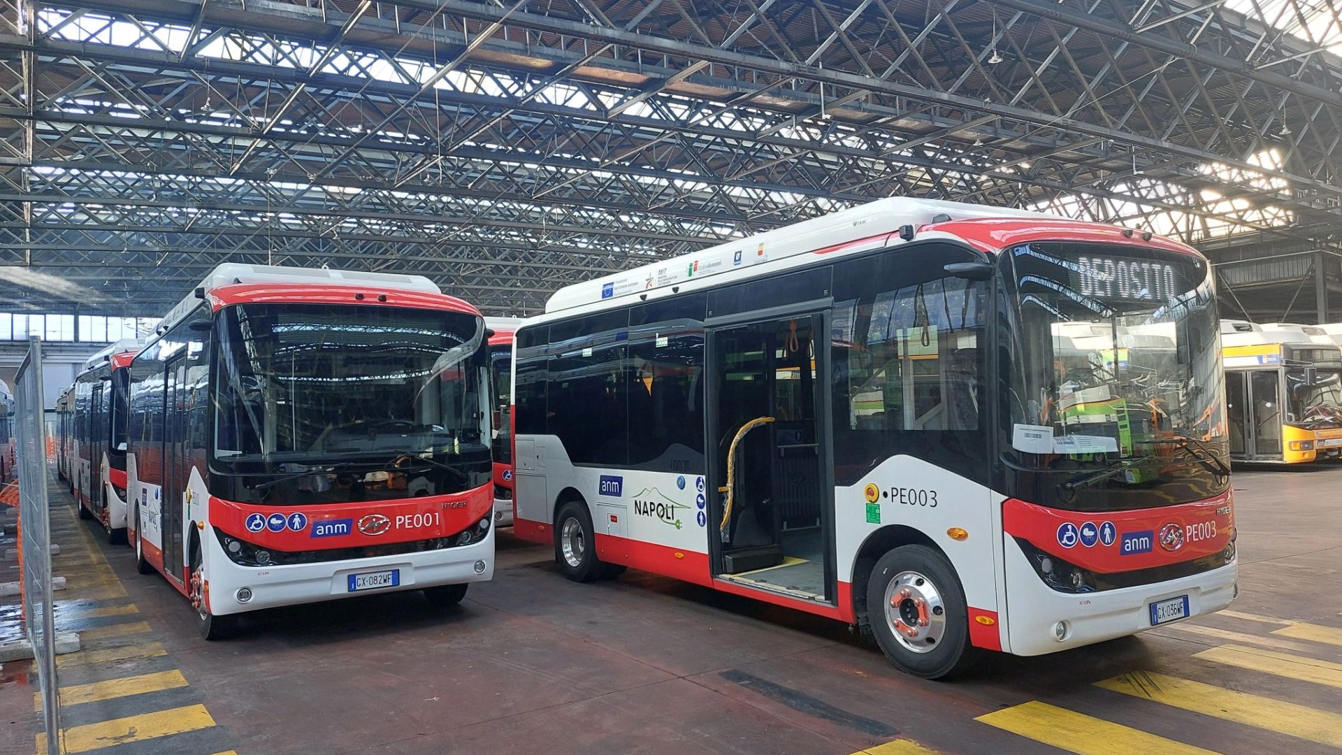 20 Higer Azure electric minibuses delivered in Naples, through Italian ...