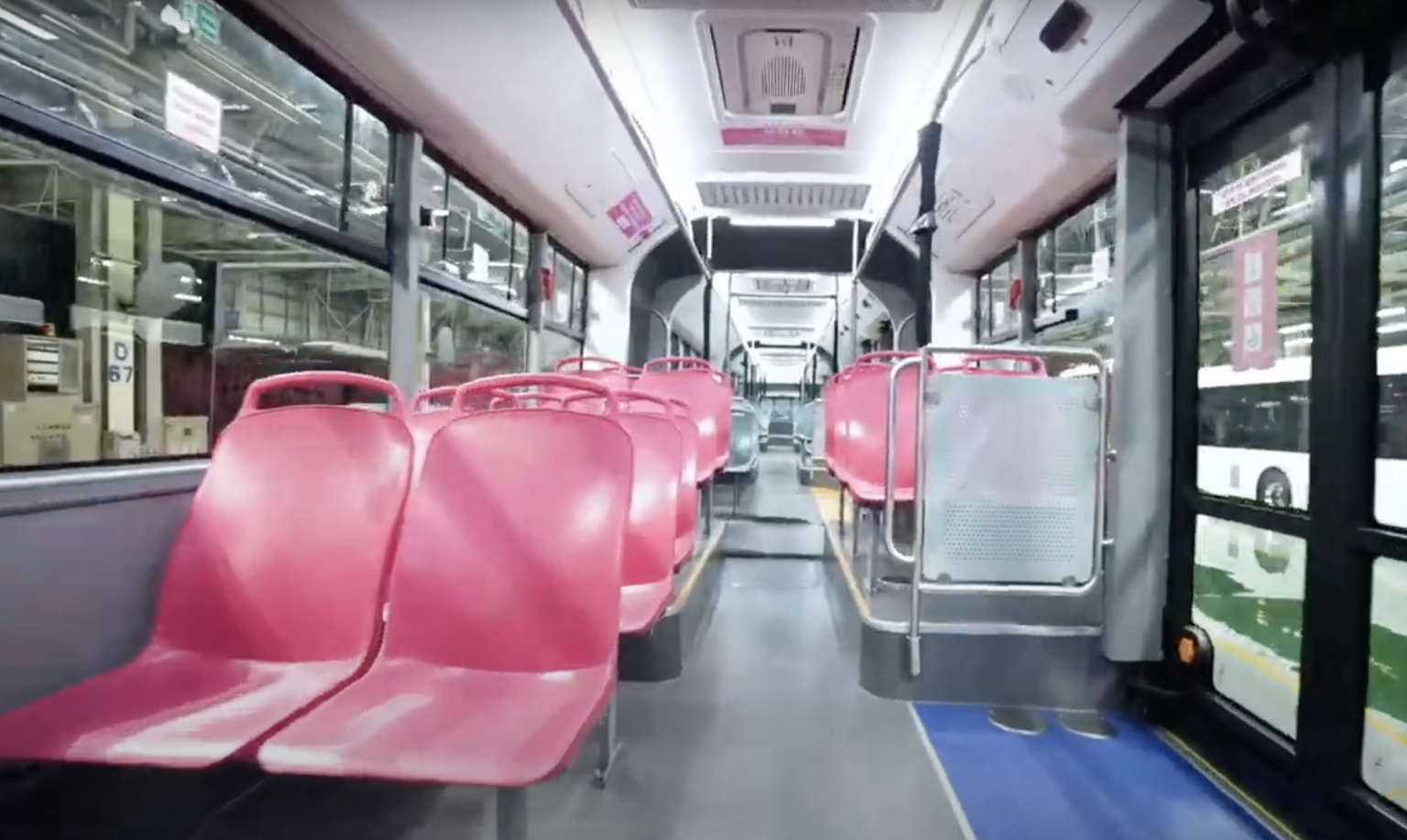 Yutong has unveiled a 26-meter e-bus for the Mexican market ...