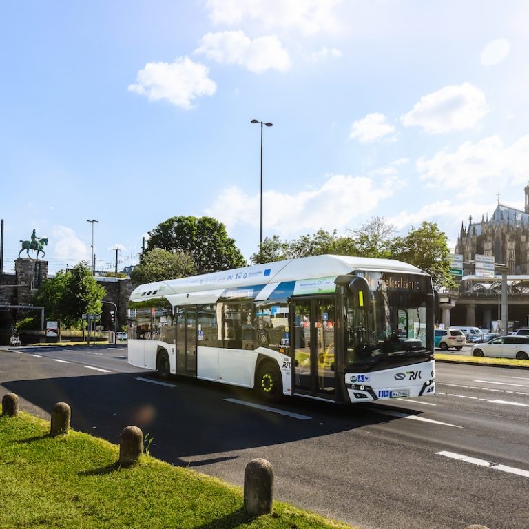 Fuel cell bus projects in the world: what's going on?