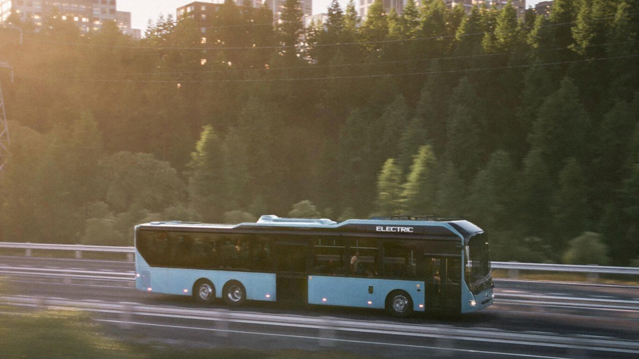 Volvo scores first order for the intercity 8900 Electric (within a 106 ...