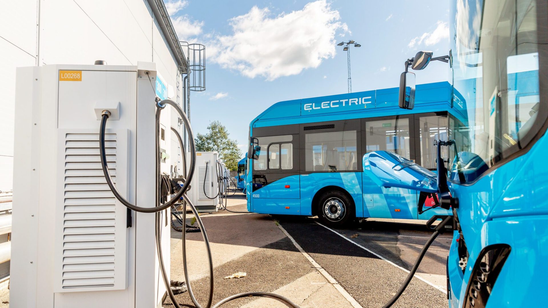 Used e-bus batteries gains a 2nd life in storage: Nobina kicks off new ...