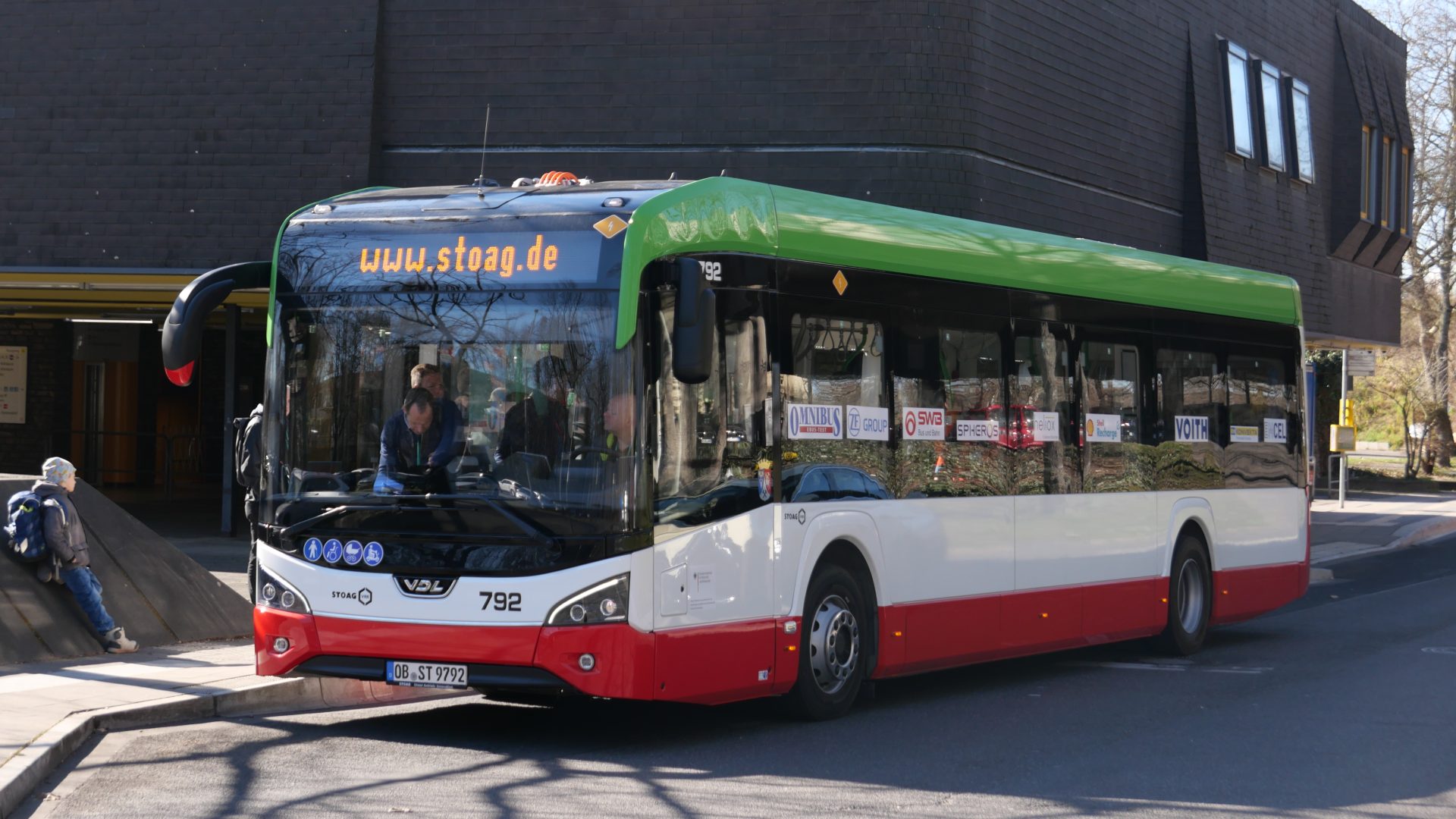 VDL centralizes city bus production in Belgium, cuts jobs in the ...