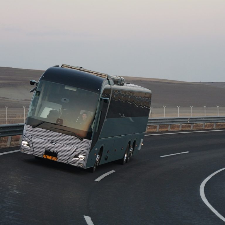 MAN electric coach (3-axles) coming: features and strategy unveiled in ...