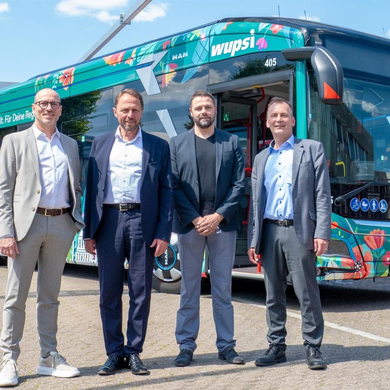 Germany, first MAN e-buses handed over to Wupsi in Leverkusen. It'll ...