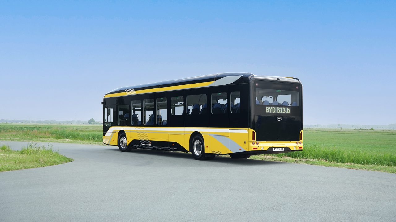 BYD launches the B13.b Low Entry intercity bus at UITP Summit ...