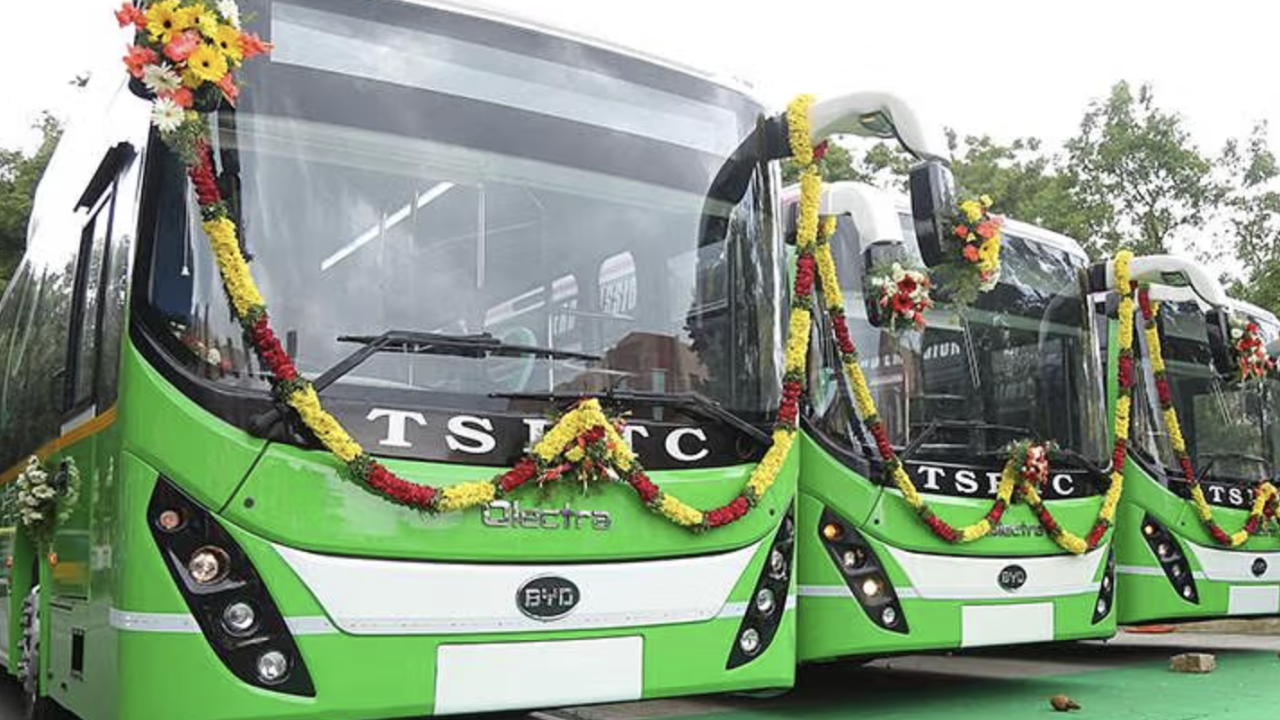 India’s electric bus market tops 2,100 units in H1 2025 as PMI, Switch ...