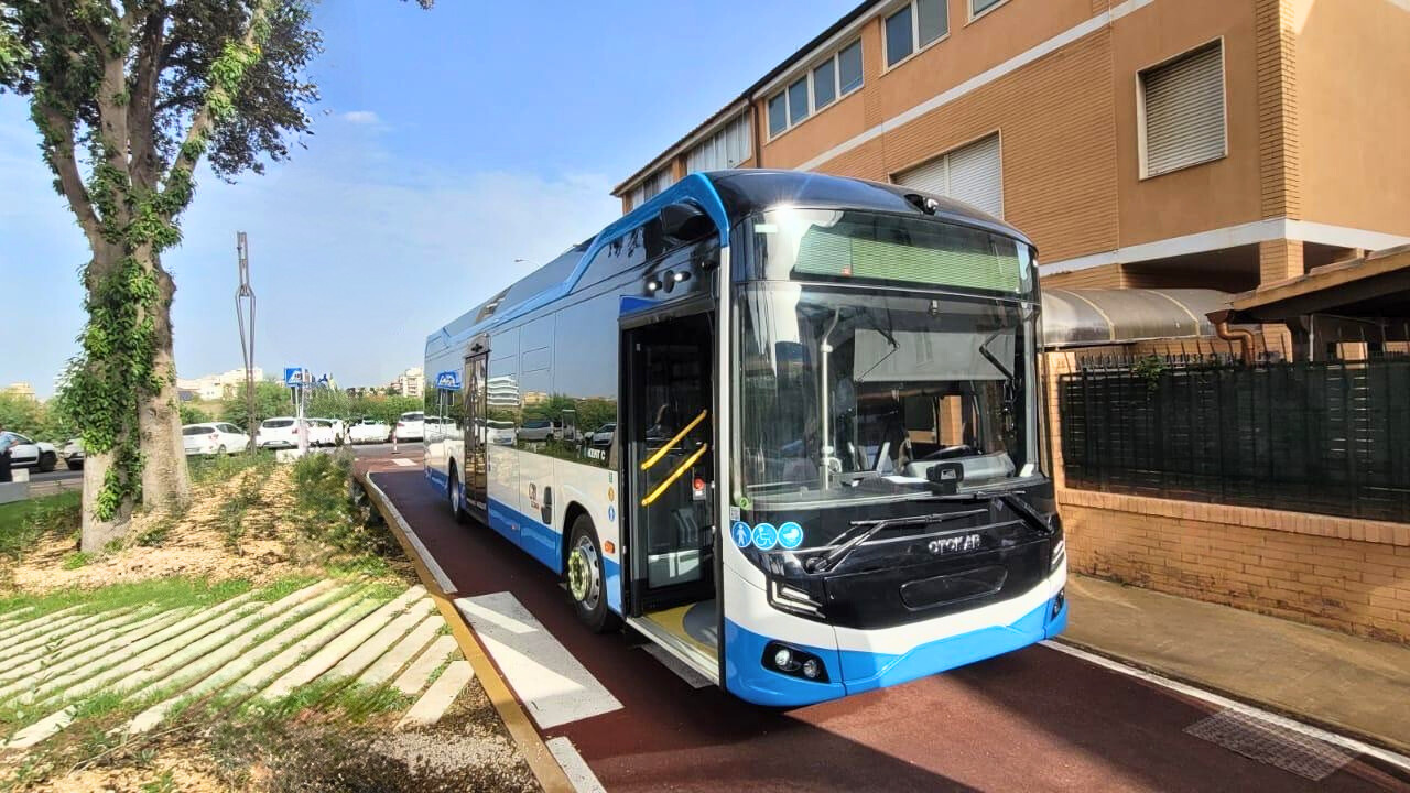 32 e-buses will arrive in Cagliari by the end of 2025, bringing the ...