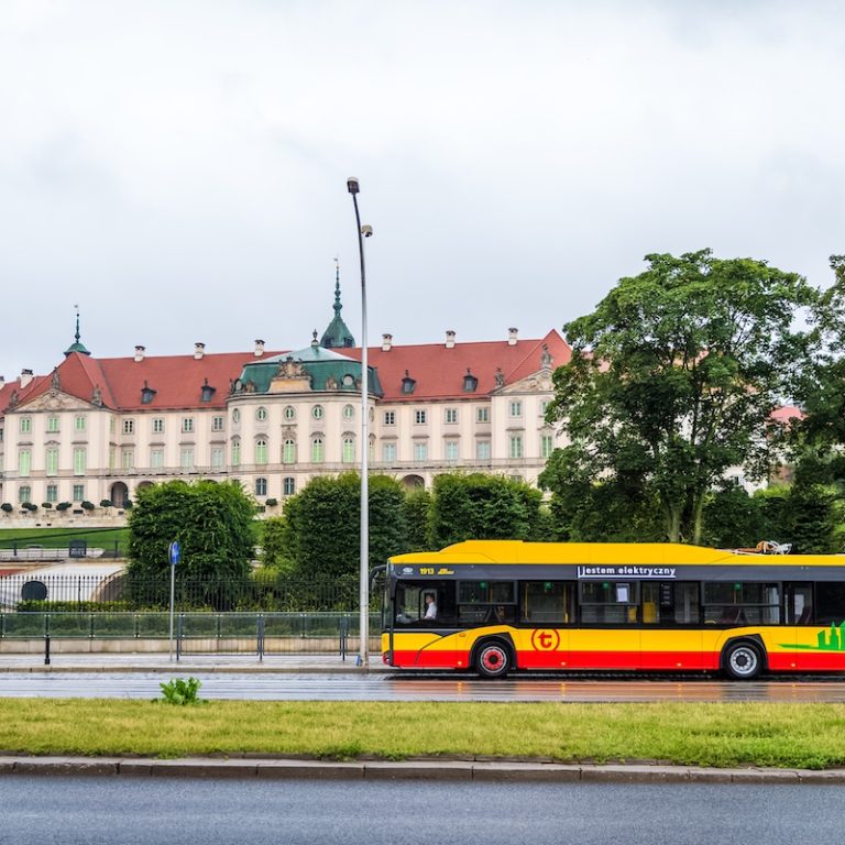 Warsaw turns to Solaris for the delivery of a 79-units e-bus fleet (+79 ...