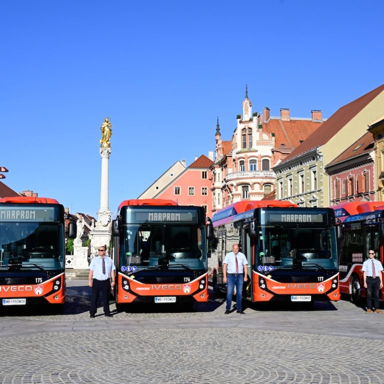 European bus manufacturers' margins average 2.5%; cost cuts of 20–25% ...
