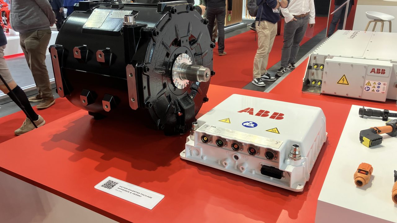 From drives to batteries: ABB Traction's offer (and strategy) for the ...