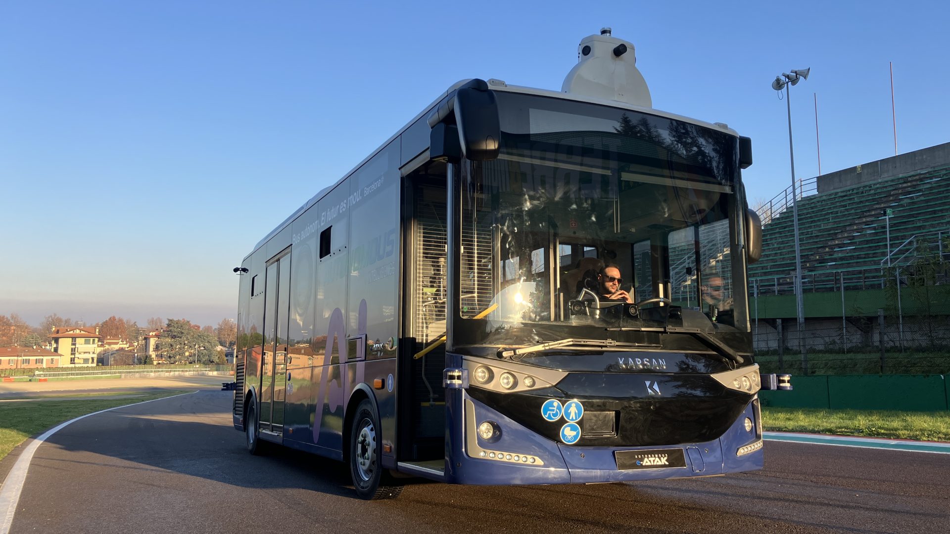 Karsan Level 4 driverless midibus trialled by Tper on Imola's autodromo ...