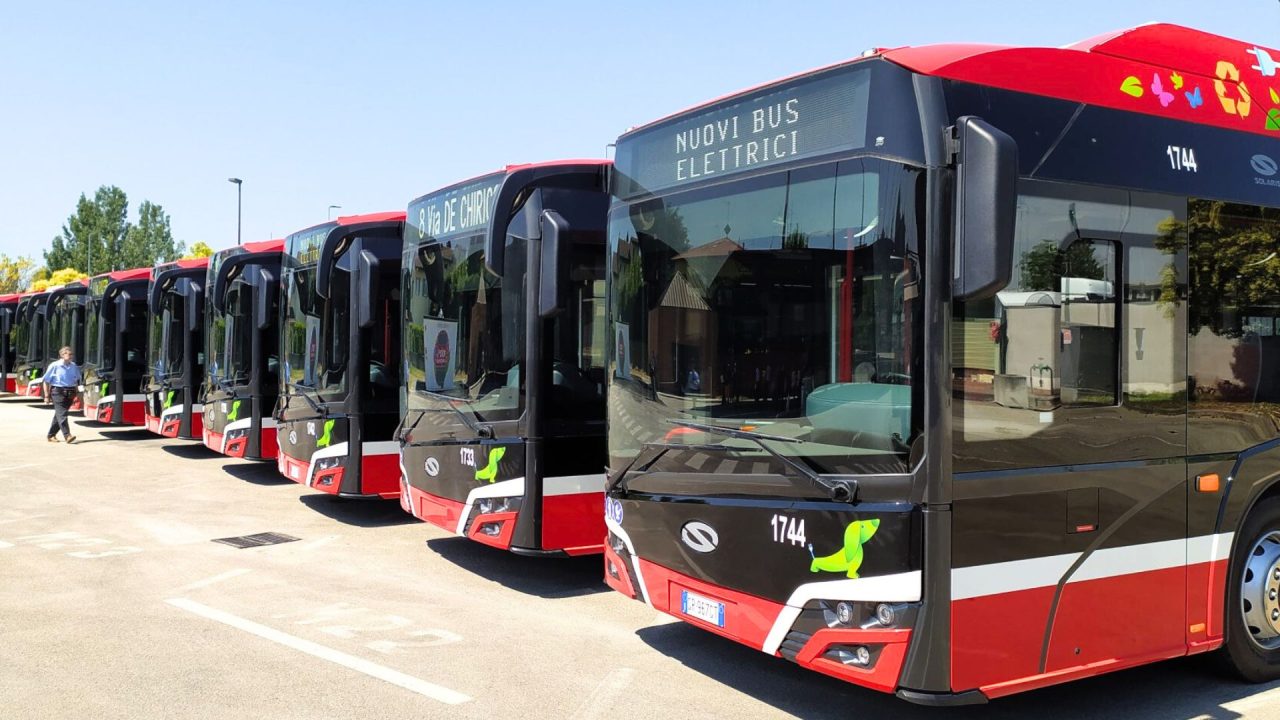 EVs grew from 16% to 24% of EU bus and coach registrations in two years ...