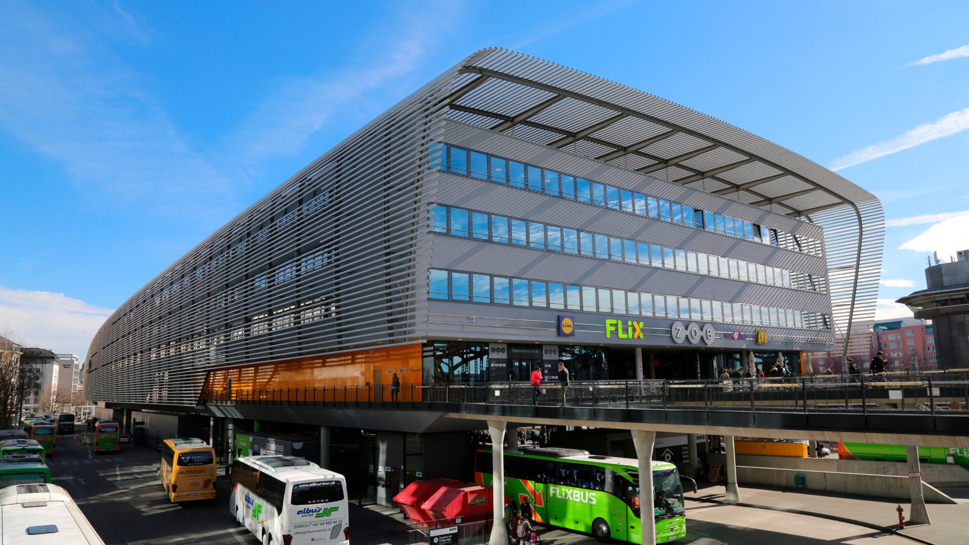 Daimler Buses Solutions to deploy 600 kW public charging infrastructure ...