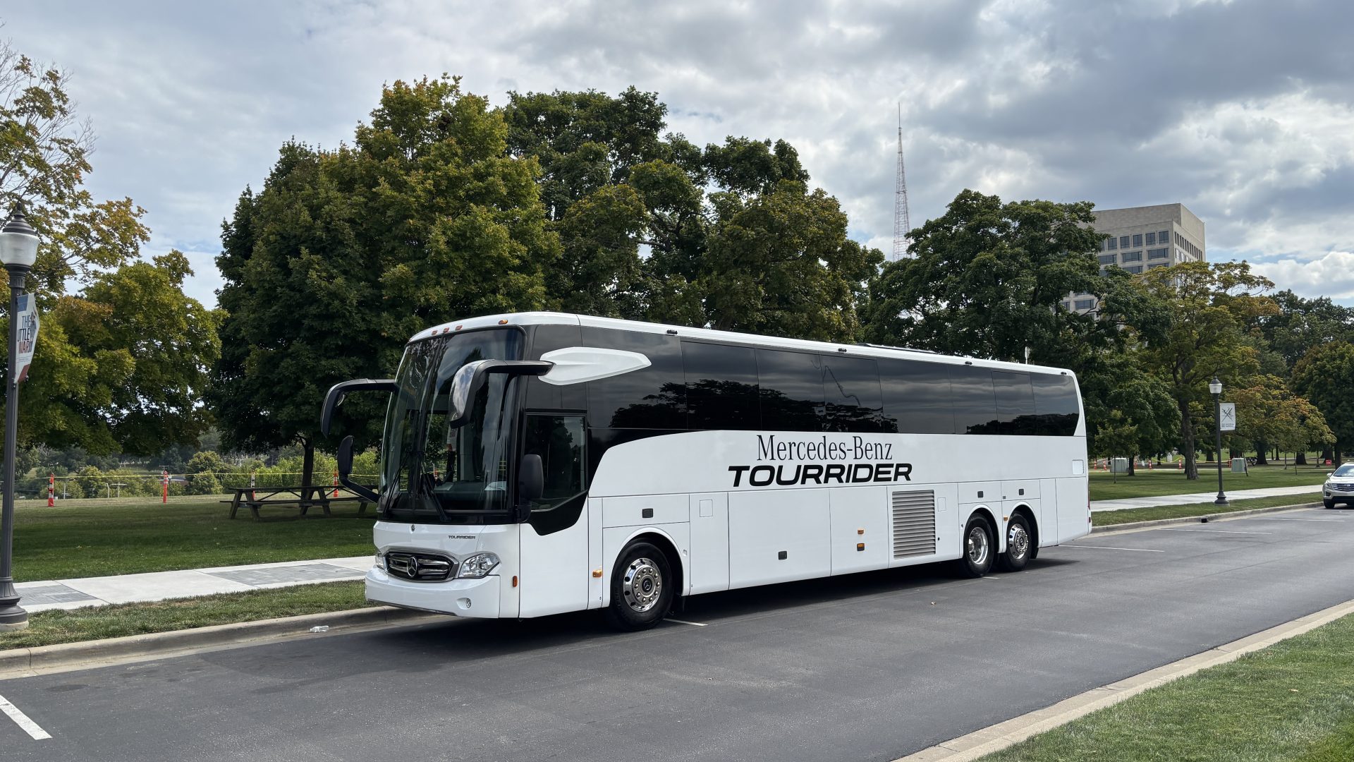 Daimler Coaches North America inaugurates new U.S. headquarters in ...