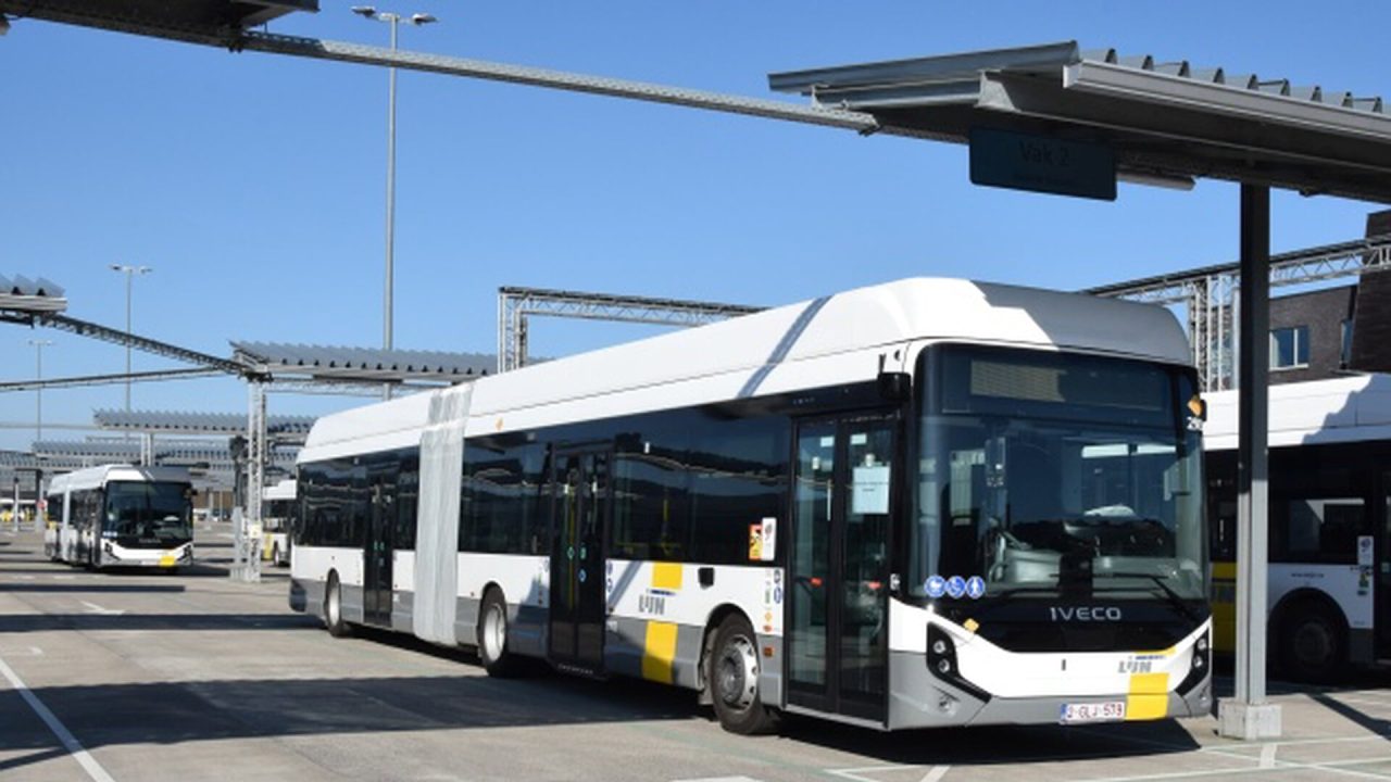 Zero-emission buses reach 60% of EU city bus market in 2025 ...