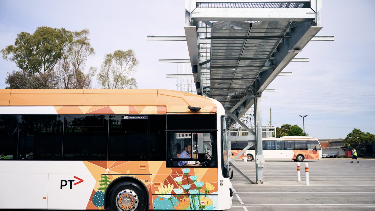 Australia, Kinetic inaugurates Preston bus depot with Victoria’s first ...
