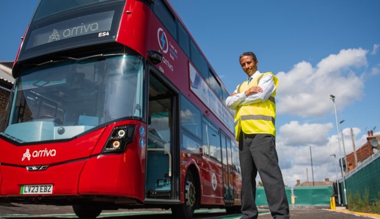Arriva keeps Route 102/N102 in North London, 26 electric buses to enter ...