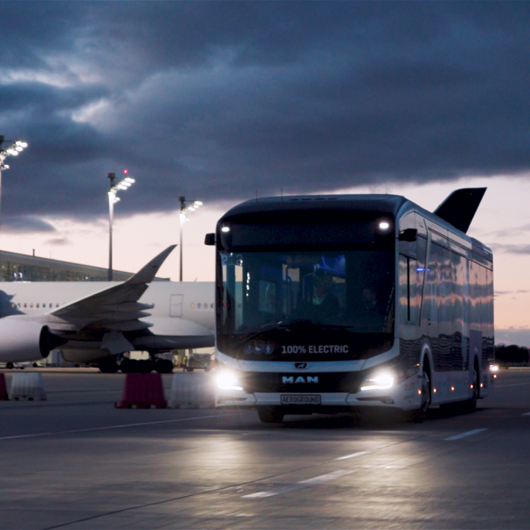 MAN results in Q1 2026: revenues at €3.3 billion (growing 8%), bus ...